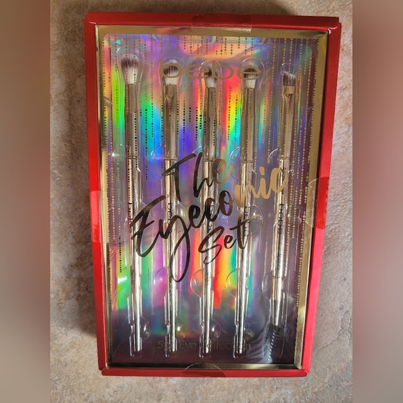 bebe | Makeup | Bebe 5 Pack Eyeshadow Brush Set | Poshmark